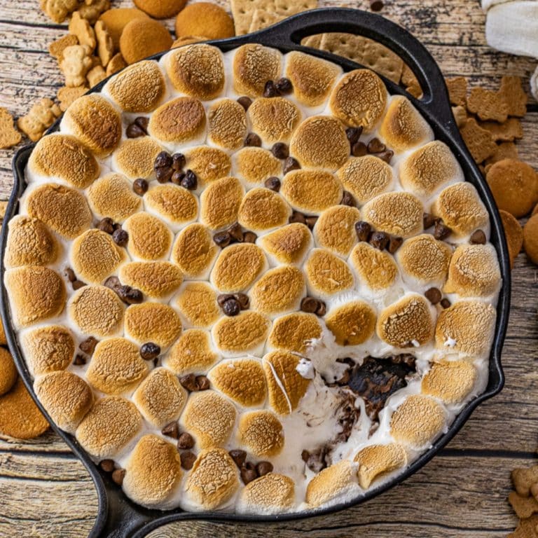 Cinnamon Rolls and Apple Pie Filling Bake in a Cast Iron Skillet ...